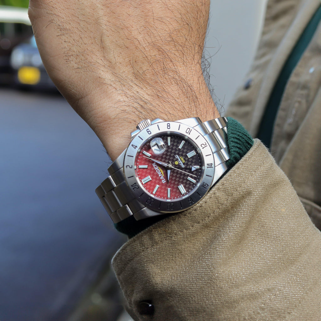 How to Read a GMT Watch